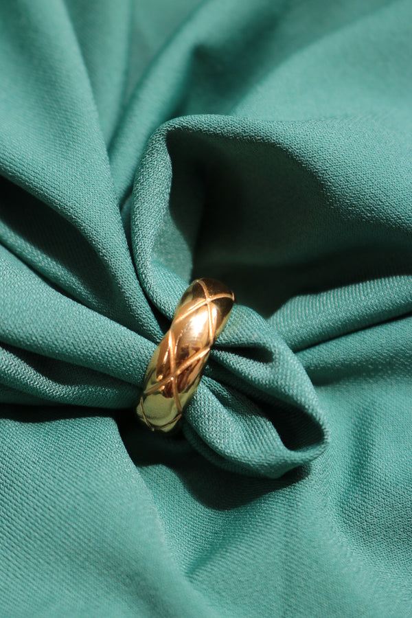 Ashley Ring – ThatsBasic